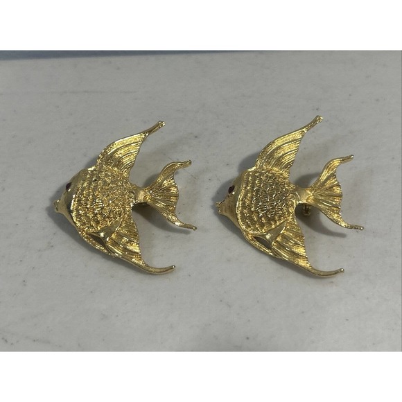 Unbranded | Jewelry | Lot Of 2 Vintage Angel Fish Pins Brooches Red ...